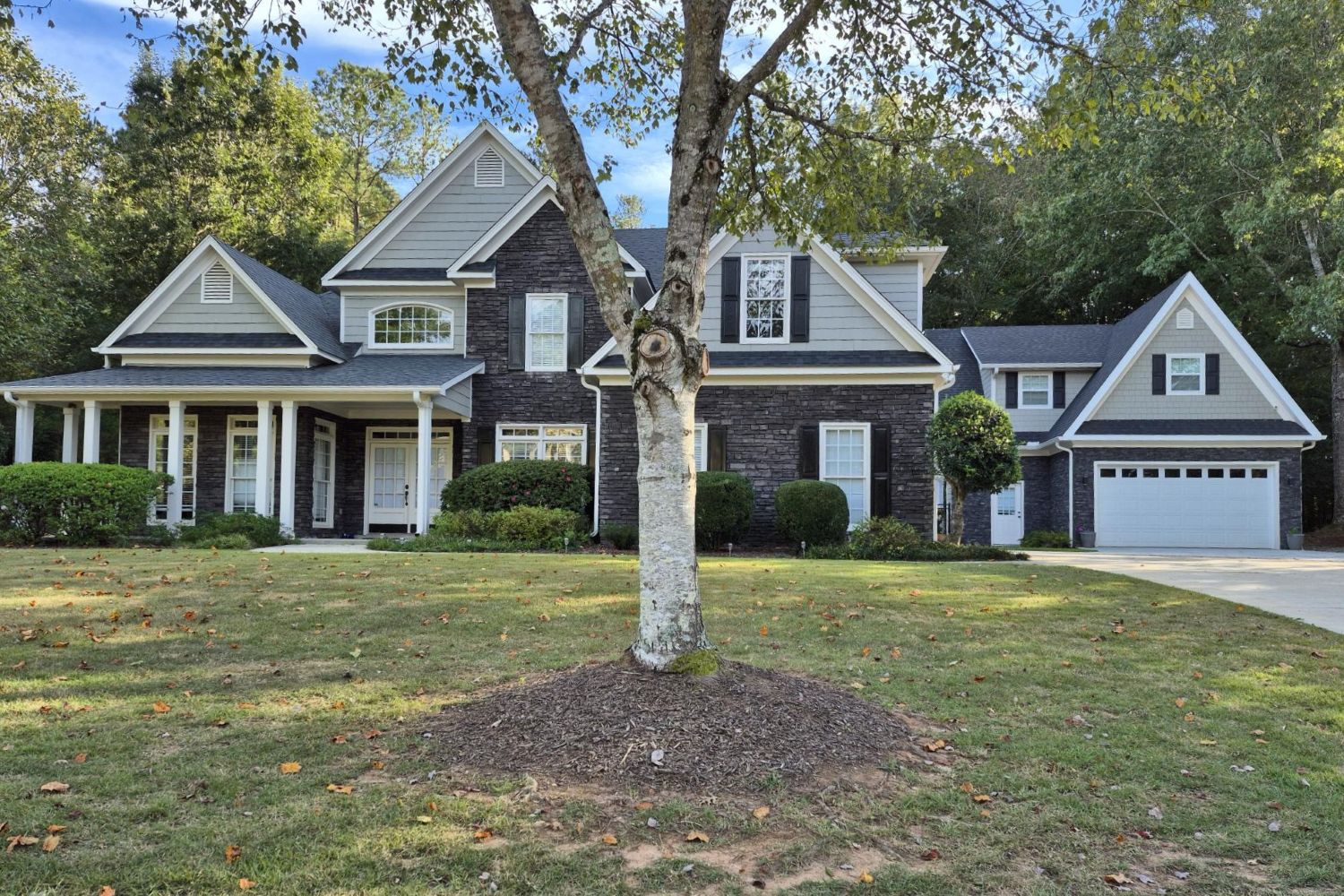 Blending Stone Veneer with Contemporary Style - Black Bear Mountain ...